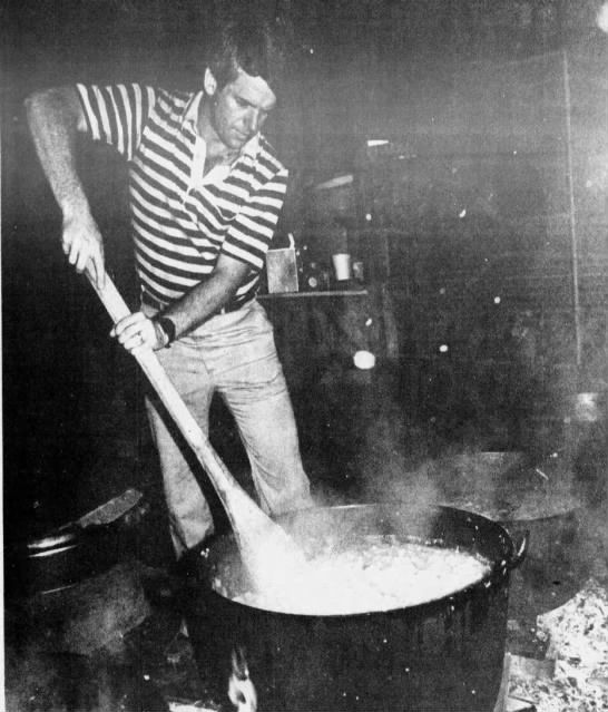 Alabama Camp Stew: Deep South Back Of The Stove Cooking | Camellia Brand